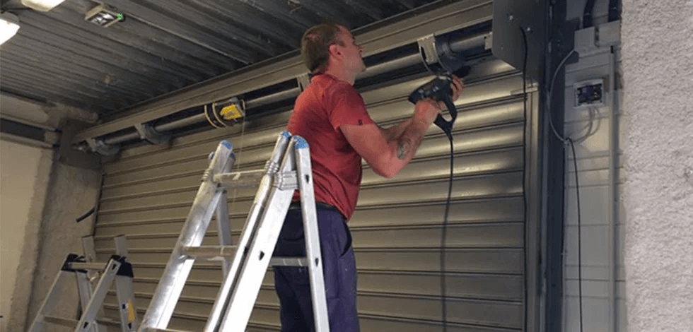 Installation rideau métallique - Général Métal