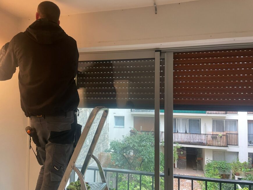 Comment installer un volet roulant électrique ? | Astuces et détails