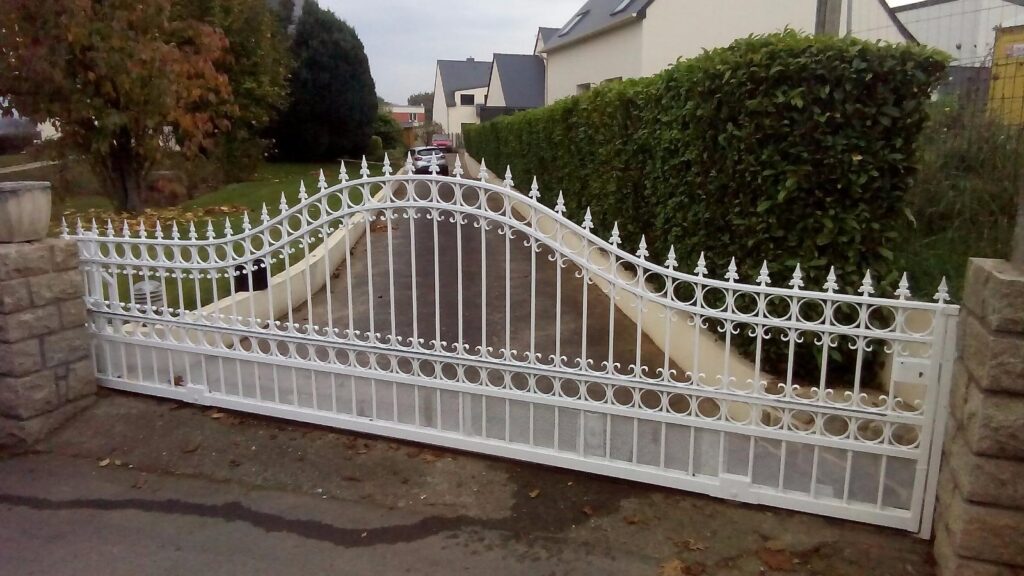 Tarif sablage portail fer | Prix et facteurs à considérer